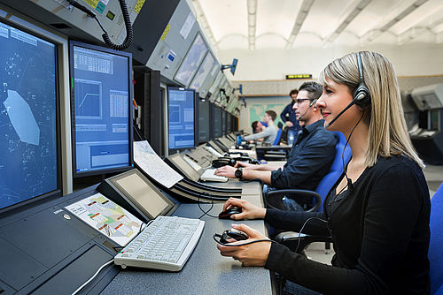 Austro Control lädt morgen zum Recruiting-Day für Fluglotsen | Austrian ...