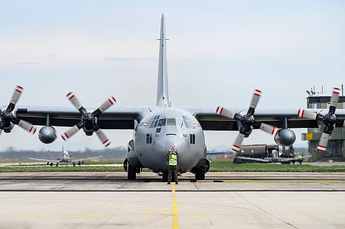 Evakuierungsflug aus Israel verzögert sich: Bundesheer Hercules hat ...