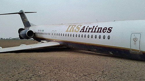 IRS Fokker 100 verlor Funkkontakt und musste notlanden | Austrian Wings