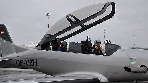 Erfolgreicher Erstflug der CEAD P01 am Flugplatz Bad Vöslau | Austrian ...
