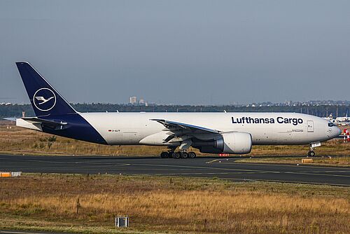 Lufthansa Cargo fliegt Hilfsgüter in die Türkei | Austrian Wings