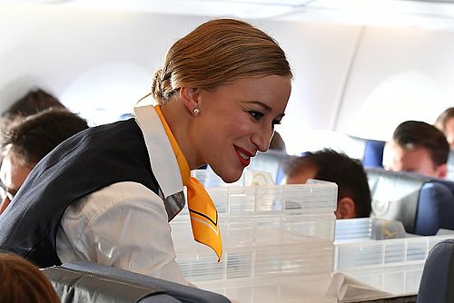 Lufthansa lädt zum Flugbegleiter-Casting nach Innsbruck | Austrian Wings