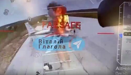 Luftangriff von Ukraines Verteidigern trifft russische Luftwaffe hart ...